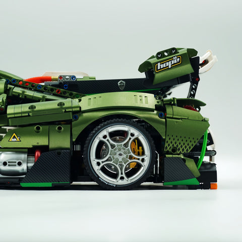 1: 8 Koenigsegg JESKO Supercar with Remote Control, Electric Doors and ...