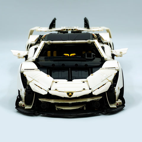 1: 8 Lamborghini One Off: Auténtica, White Goddess Version, Motorized ...